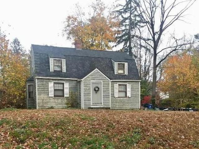 60 Franklin Ave, Plainville, CT 06062