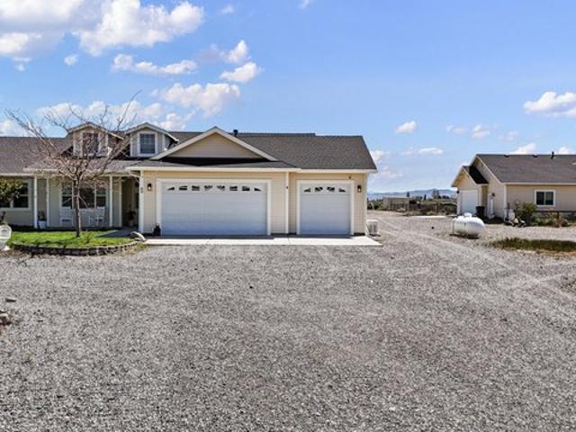 60 Hawk View Rd, Wellington, NV 89444