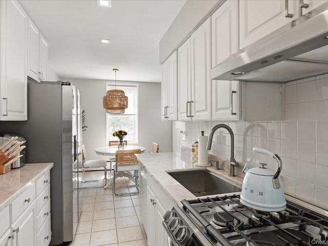 60 Hempstead Avenue 2C