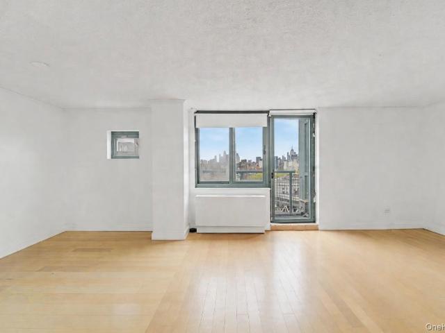 60 Henry Street 15F2