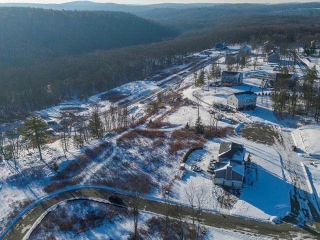 60 Heritage Dr