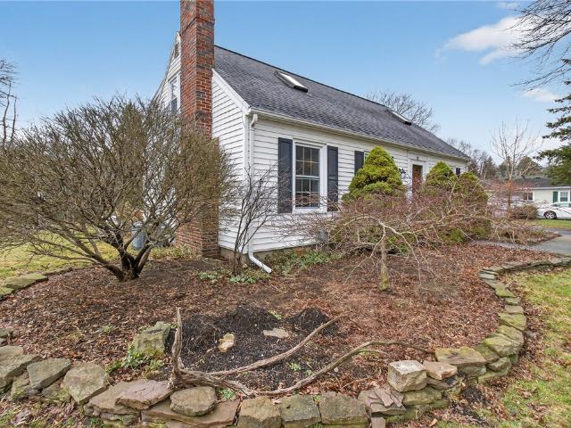 60 Hilltop Road