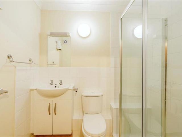 60 Homecroft House, Sylvan Way PO21 1 bed retirement property to rent £1,075 pcm £248 pw