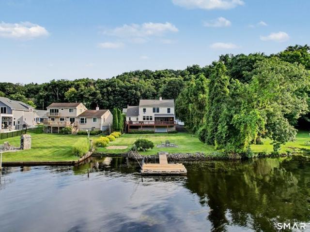 60 Housatonic Dr, Newtown, CT 06482