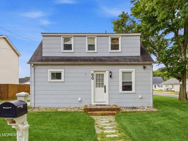 60 Illinois Ave, Waretown, NJ 08758