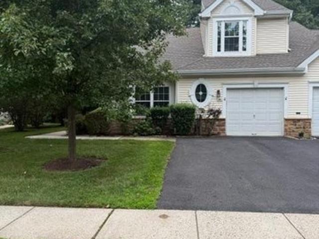 60 Kingston Blvd, Hamilton, NJ 08690