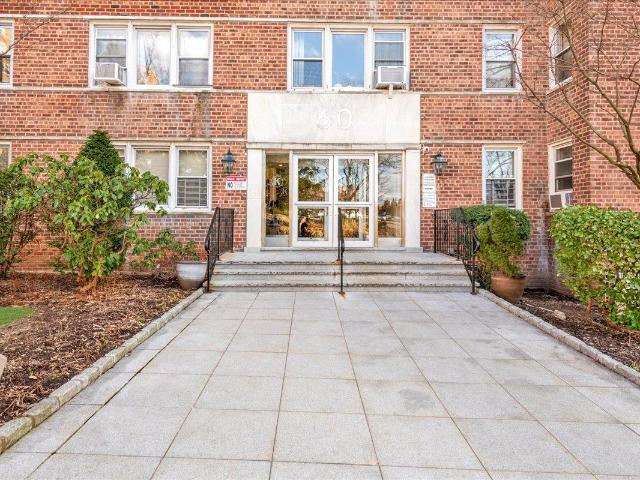60 Knolls Crescent, Bronx, NY