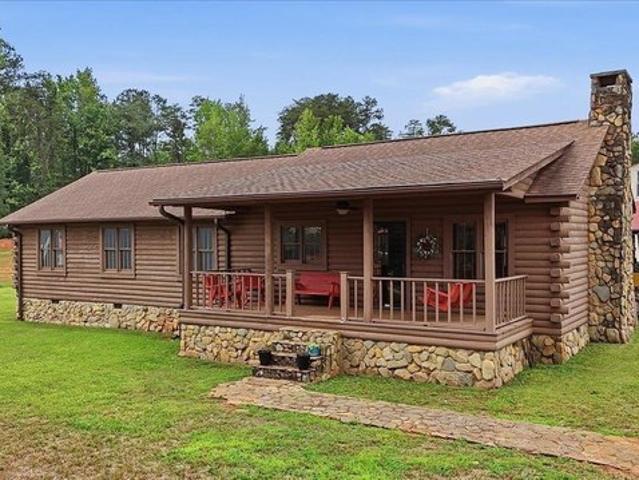 60 Lakeside Dr, Lyman, SC 29365