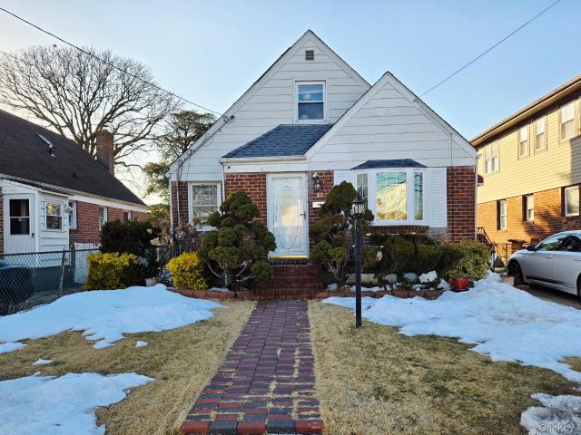 60 Liberty Blvd, Valley Stream, NY 11580 | MLS #968144 | Compass