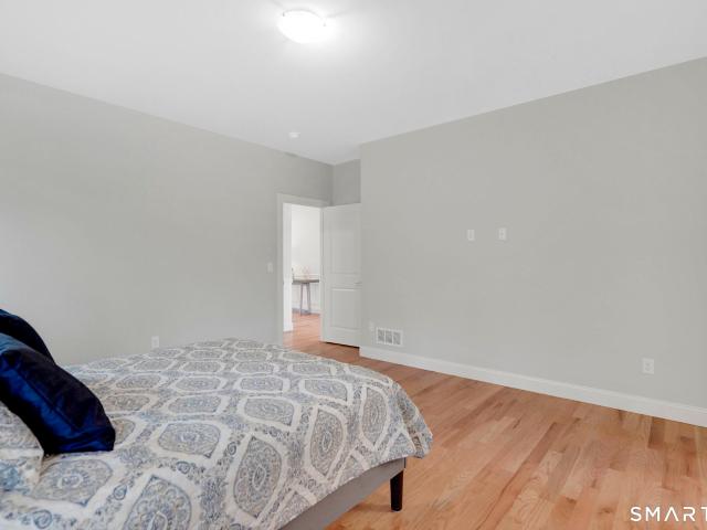 60 Liberty Ln, Enfield, CT 06082 | MLS #24153