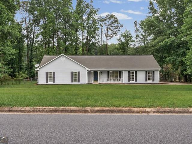 60 London Ln, Sharpsburg, GA 30277