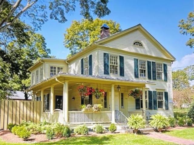 60 Main St S, Woodbury, CT 06798