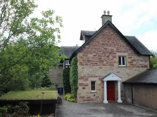 60 Midmills Road, INVERNESS, IV2 3QL 5 bed semi detached villa.