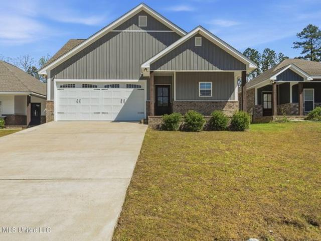 60 N Barnes Field Dr, Hattiesburg, MS 39402