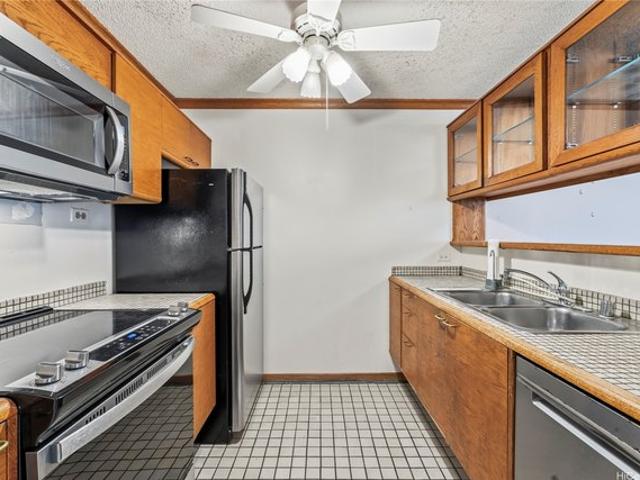 60 N Beretania St Apt 407, Honolulu, HI 96817