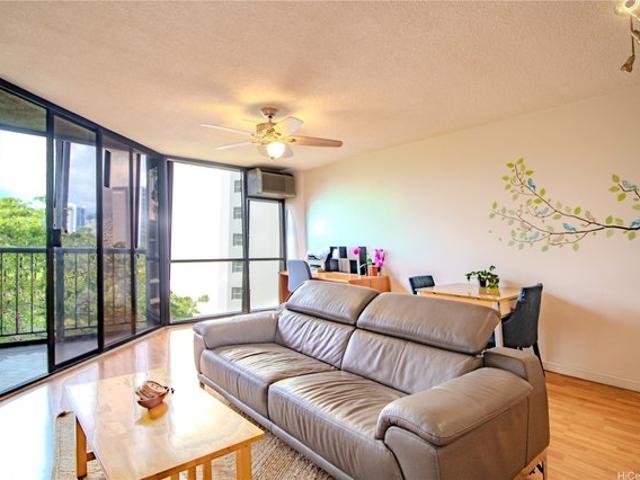 60 N Beretania St Apt 604, Honolulu, HI 96817