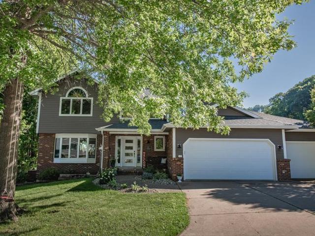 60 Oakwood Ct, Winona, MN 55987