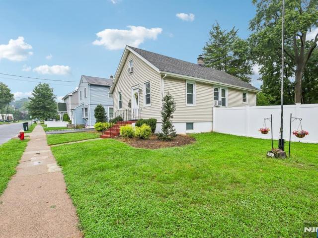 60 Palisade Avenue