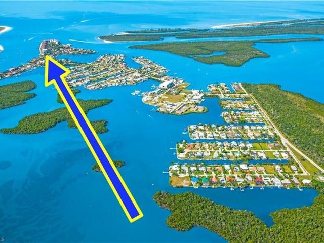 60 Pelican St W Apt 206, Naples, FL 34113