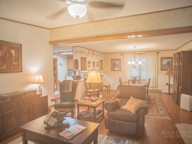 60 Pine View Road