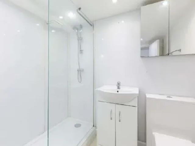 60 Portree Street, London, E14 0HT, United Kingdom | 3 bed apartment for rent #167552747 | Rentberry