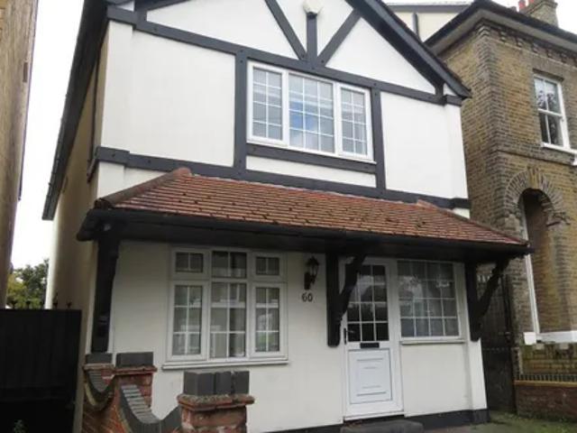 60 Princes Road, Buckhurst Hill, IG9 5DX, United Kingdom | 3 bed house for rent #167842987 | Rentberry
