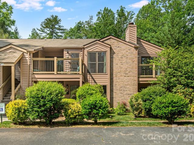 60 Ravencroft Lane