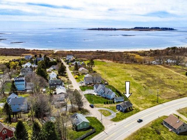 60 Richmond Ter, Cape Elizabeth, ME 04107
