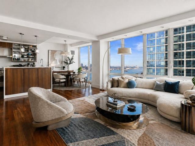 60 Riverside Blvd Apt 2802, New York, NY 10069