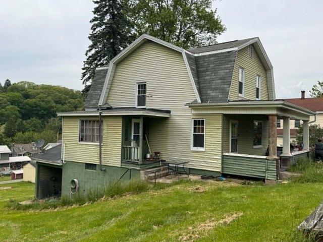 60 S White St, Brookville, PA 15825