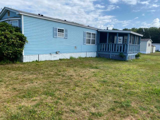 60 Silver St, Seabrook, NH 03874 | MLS #5086 | Compass