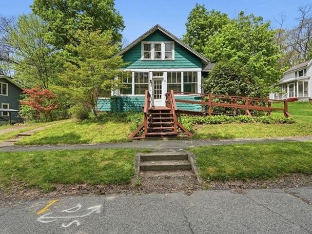 60 Spaulding St, Amherst, MA 01002