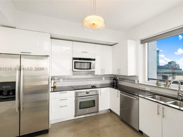 60 SW 13th St Apt 4001, Miami, FL 33130