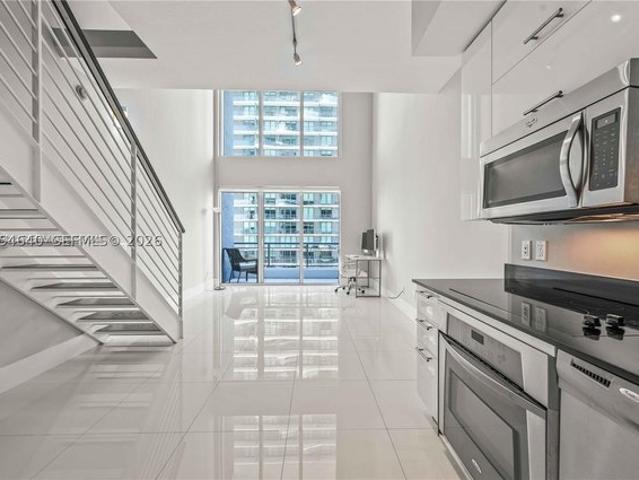 60 SW 13th St Apt 3618, Miami, FL 33130