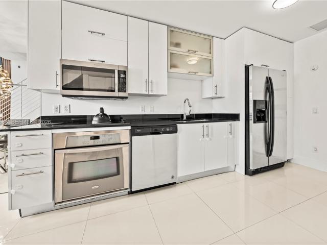 60 SW 13th St, Unit 2422, Miami, FL 33130 | MLS #A11938