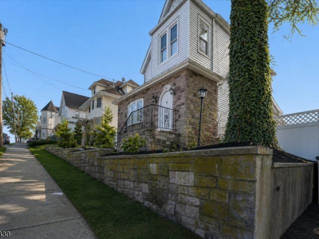60 Stewart Ave