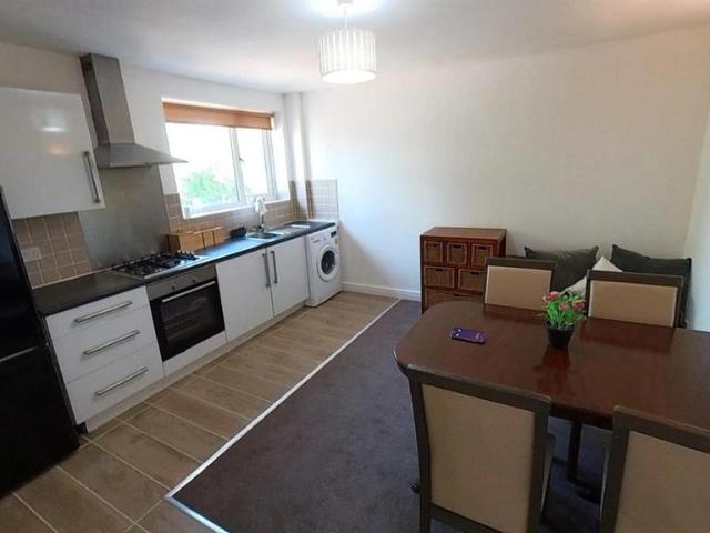 60a Hathersage Road, Manchester M13 3 bed flat to rent £1,625 pcm £375 pw