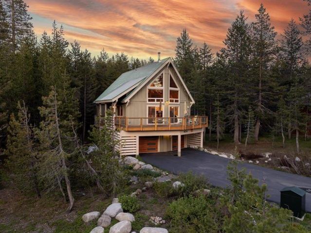 6104 Serene Rd, Soda Springs, CA 95728