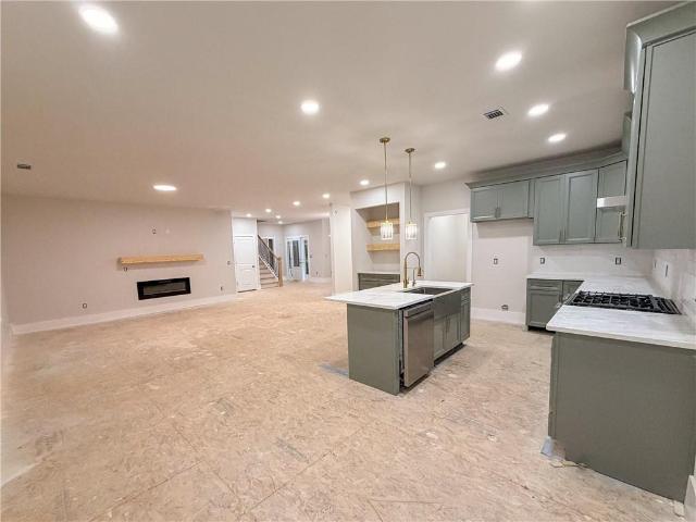 6104 Wandering Way