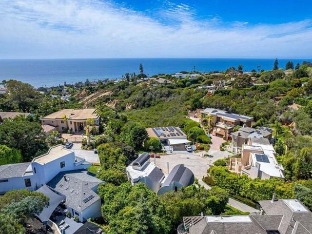 6105 Avenida Chamnez, La Jolla, CA 92037