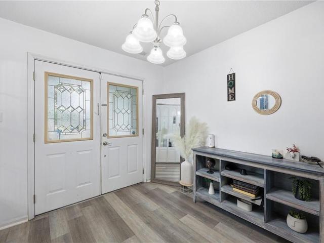 6105 Adelphi CIR