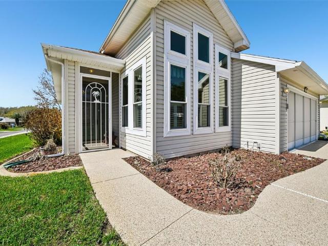 6105 Dory Way, Tavares, FL 32778 | MLS #OM720727 | Compass