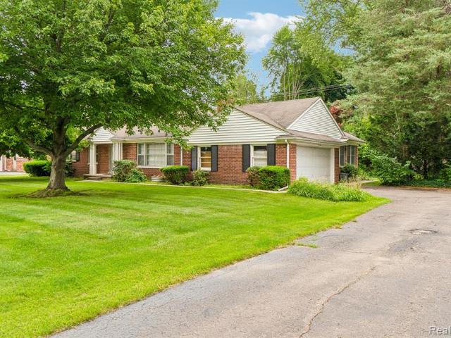 6105 Gilbert Lake Road