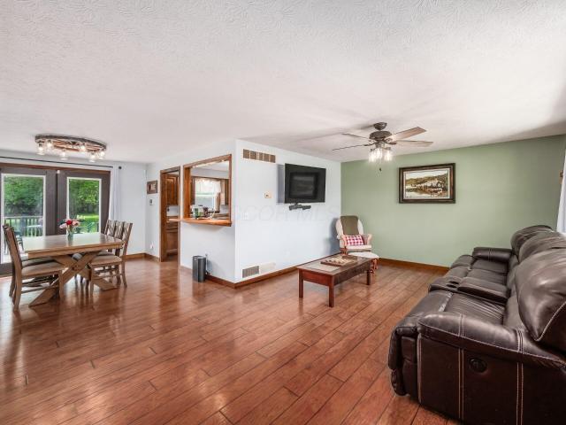 6105 Houseman Road