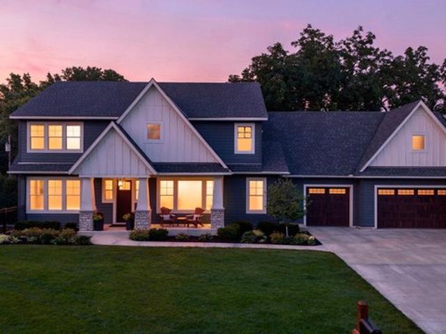 6105 Pine Grove Rd, Edina, MN 55436