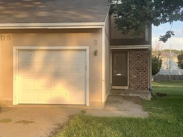 6105 SW 26th St Apt B, Topeka, KS 66614