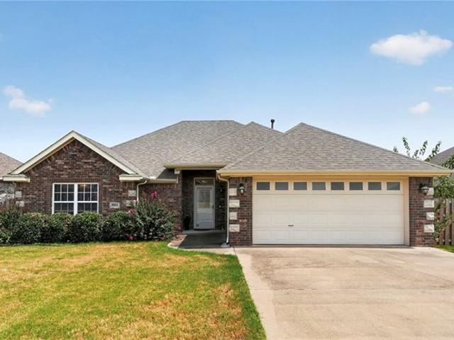 6105 S 39th St, Rogers, AR 72758
