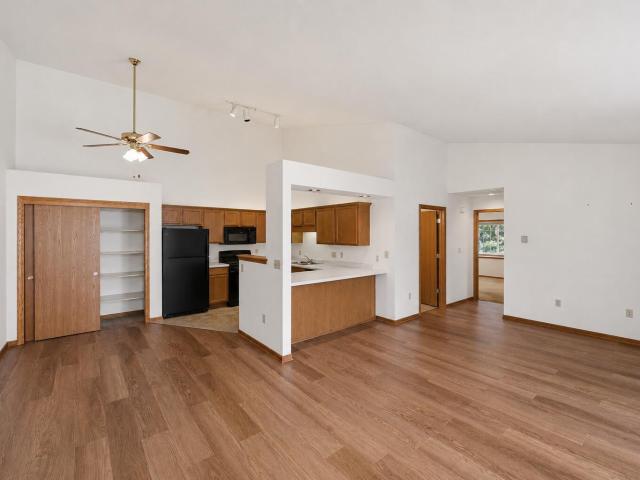 6105 S Creekside Dr, Unit #7
