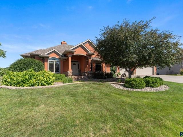 6105 S Mustang Cir, Sioux Falls, SD 57108