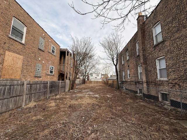 6105 S Richmond St, Chicago, IL 60629 | MLS #12571 | Compass